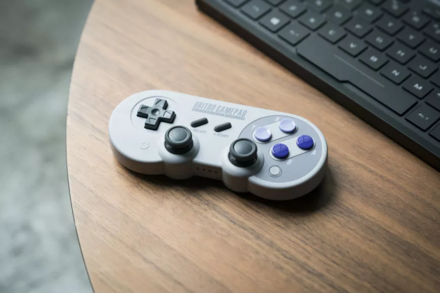 8Bitdo SN30 Pro recensione: un controller retrò per il PC | Effemeride